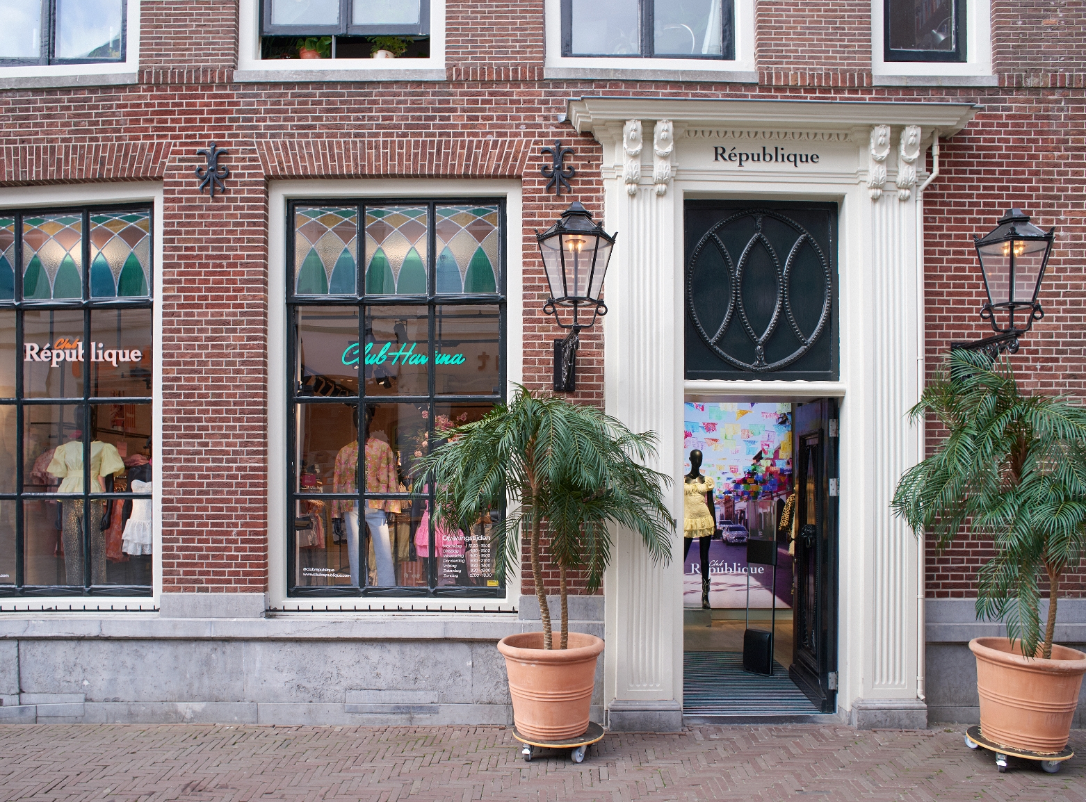 Onze boutiques – Club République